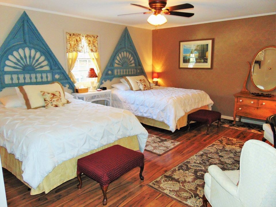 maple leaf cottage inn share
